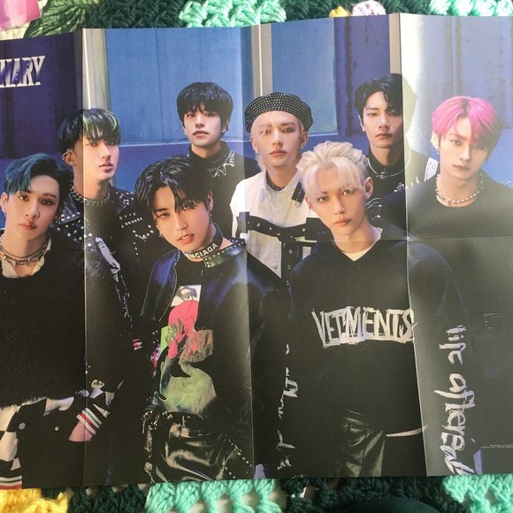 SKZ JYP ENTERTAIMENT | Wall Decor | Stray Kids Oddinary Poster Set ...